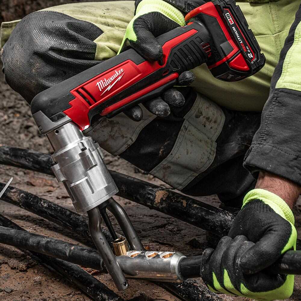 M18 Bsbt 202x M18™ Akülü Civatalı Pabuç Sıkma Makinası Cdtmilwaukee